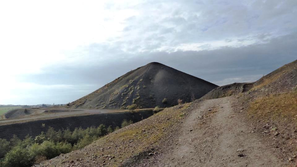 {ESCAPADE} Balade sur les Terrils du pays à part ... - Ça drache en Nord